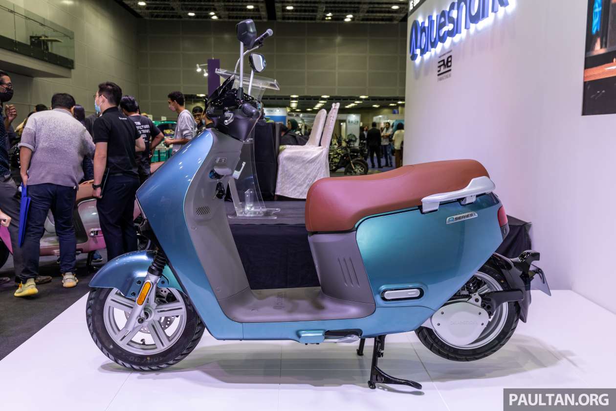 Blueshark R1 electric scooter shown at IGEM Malaysia - IGEM 2025